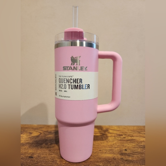 Stanley | Dining | Stanley Flowstate Quencher 2 Travel Tumbler 30oz ...